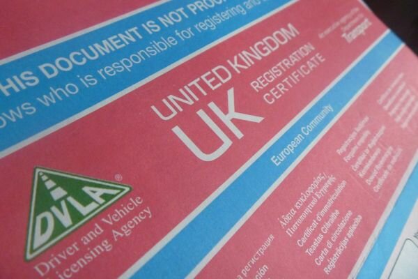 V5C Registered Keeper v Legal Owner of a Vehicle